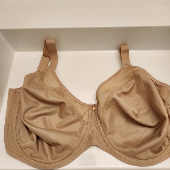 Elomi | Intimates & Sleepwear | Elomi Smoothing Underwire Bra | Poshmark